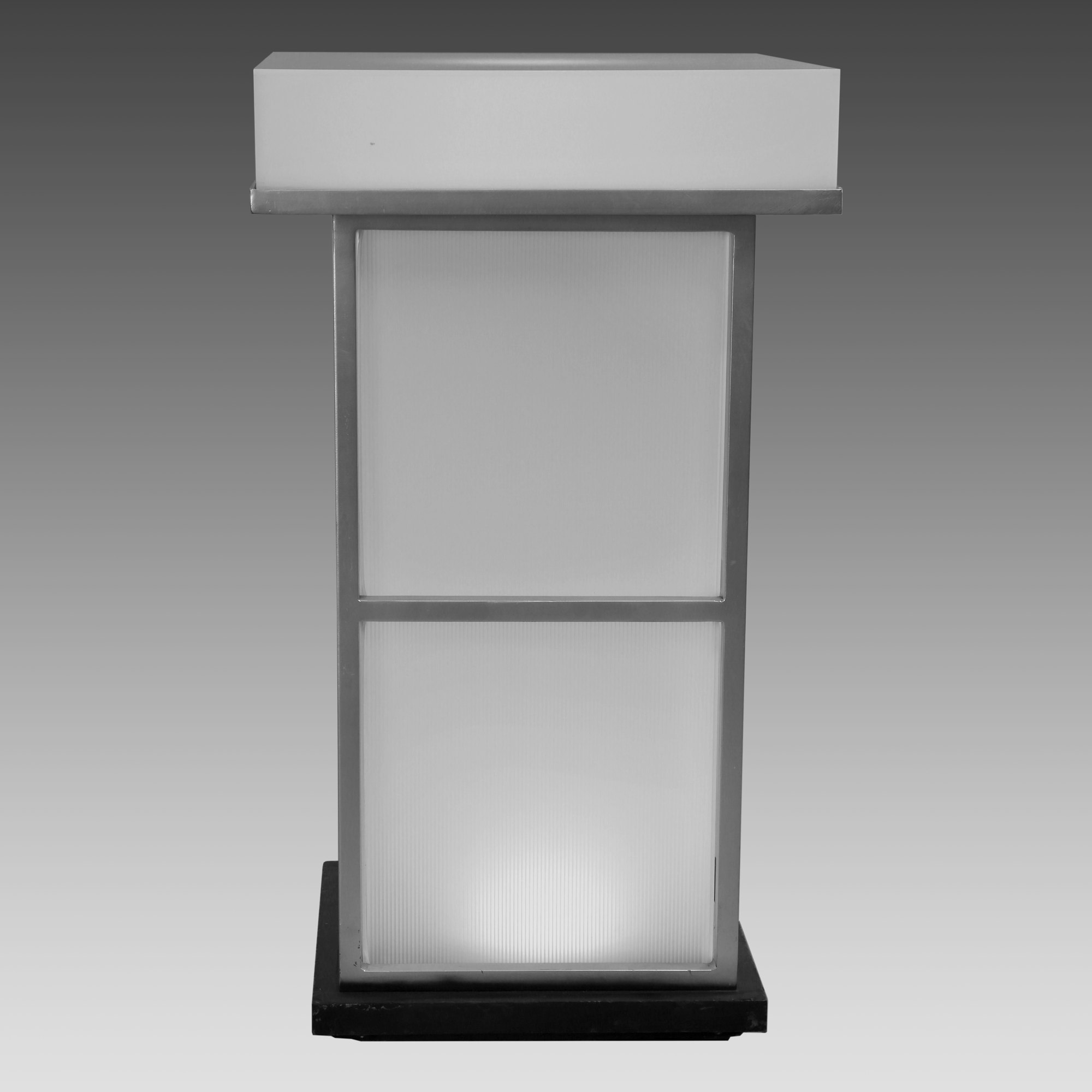 Translucent 24" Stand Up Table | Town & Country Event Rentals